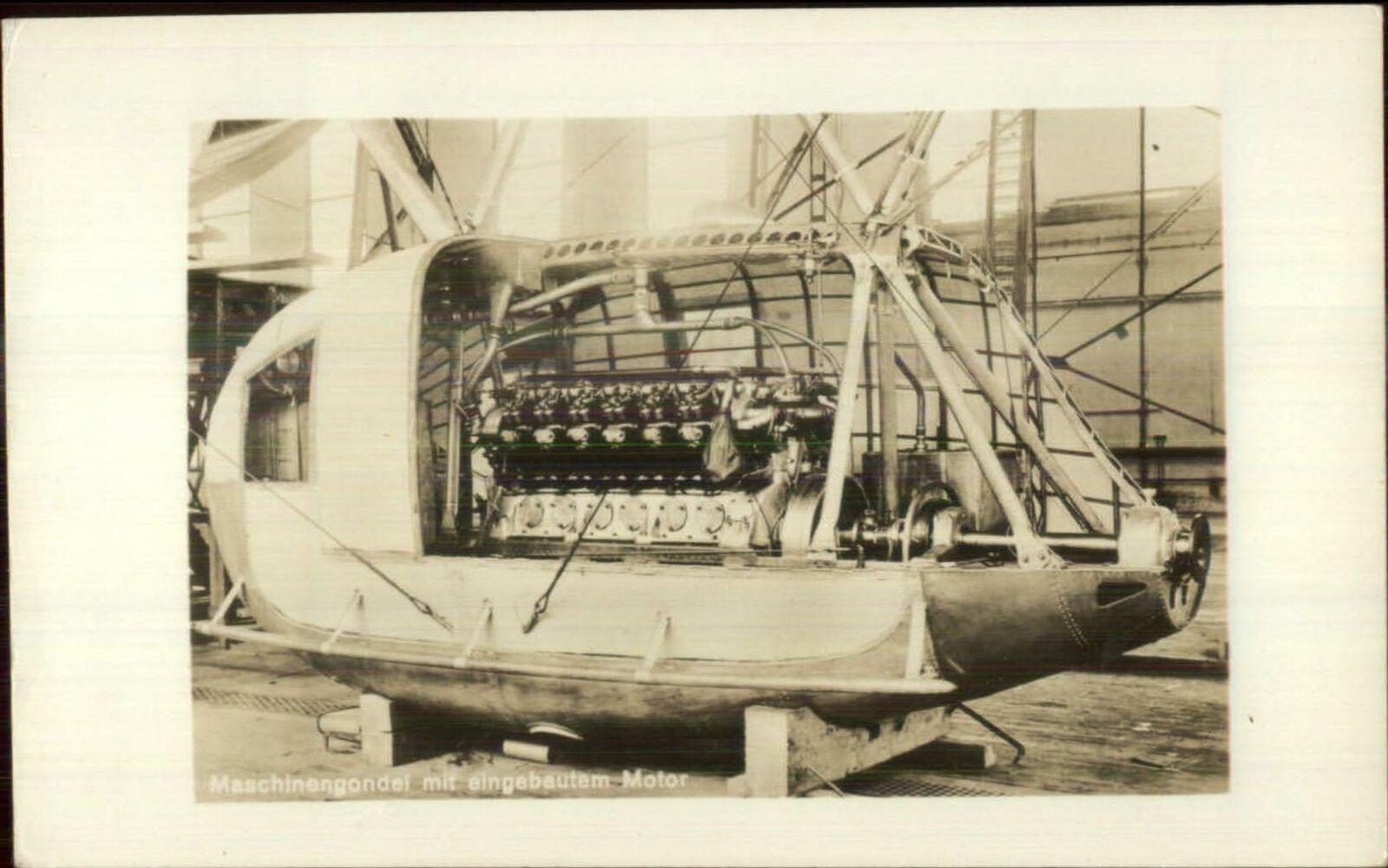 Zeppelin? Airship Engine Motor Maschinengondel mit Eingebautem Motor ...