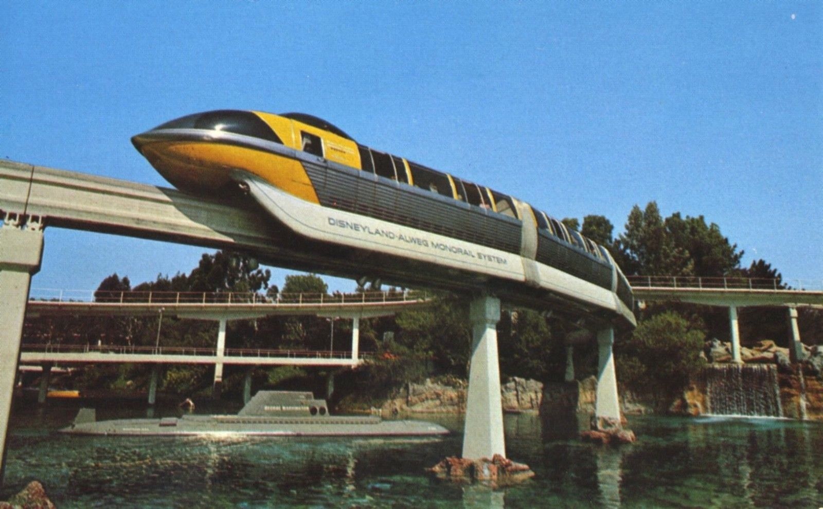 Disneyland Tomorrowland Monorail Train Highway In The Sky Disney CA ...