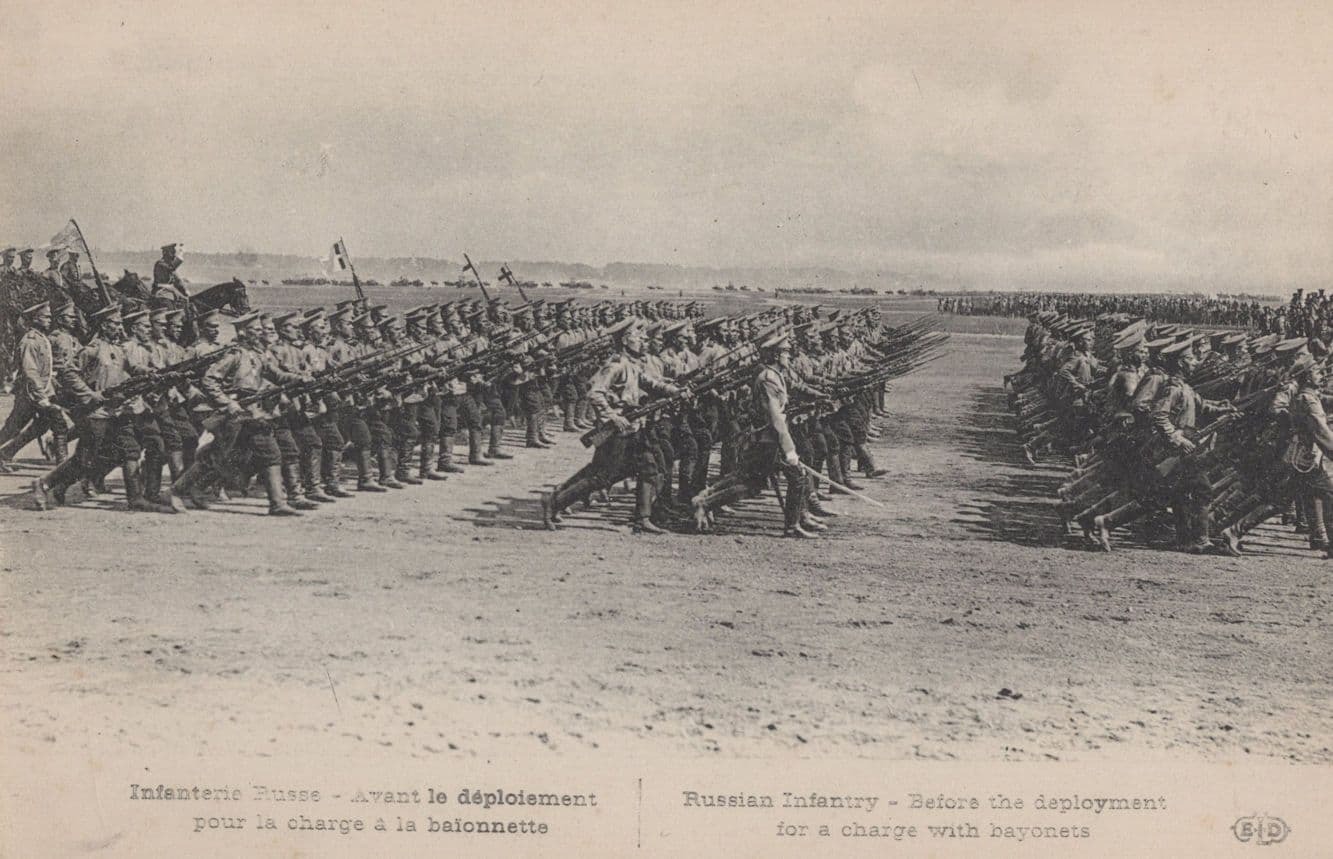 Russian Infantry WW1 Charging With Bayonet Old War Postcard | Topics ...