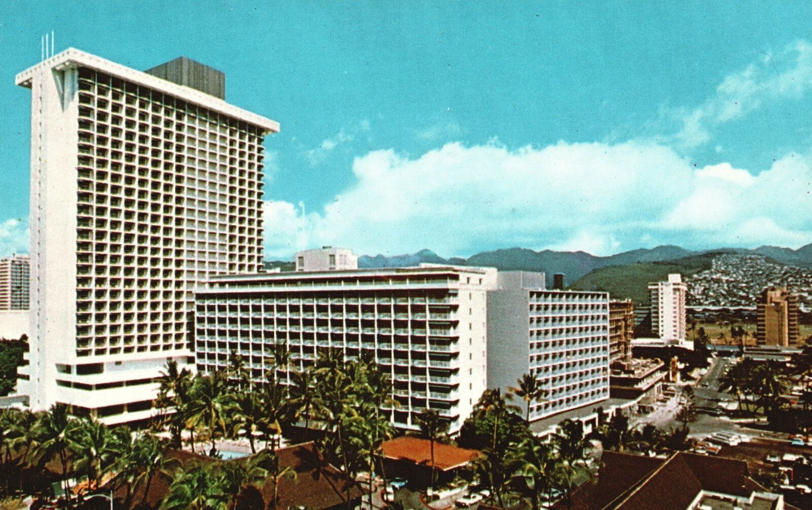 Vintage Postcard Princess Kaiulani Hotel Waikiki New Center Golden ...