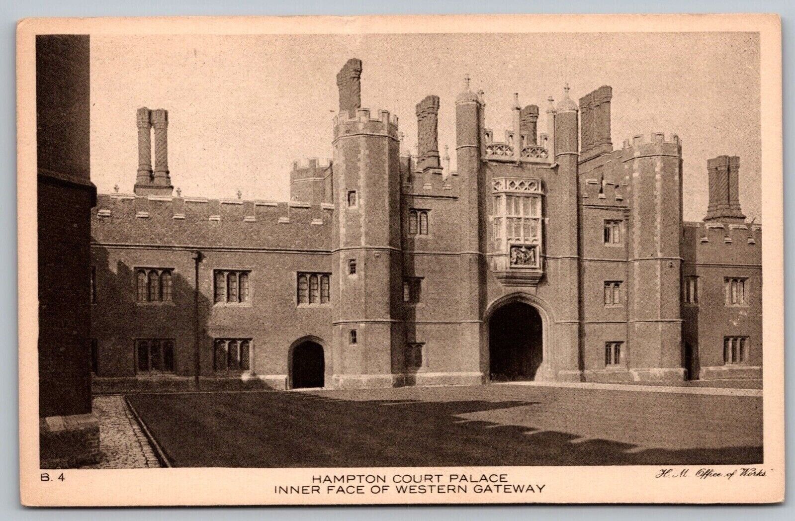 Hampton Court Palace Great Britain Western Gateway Historic Landmark BW ...
