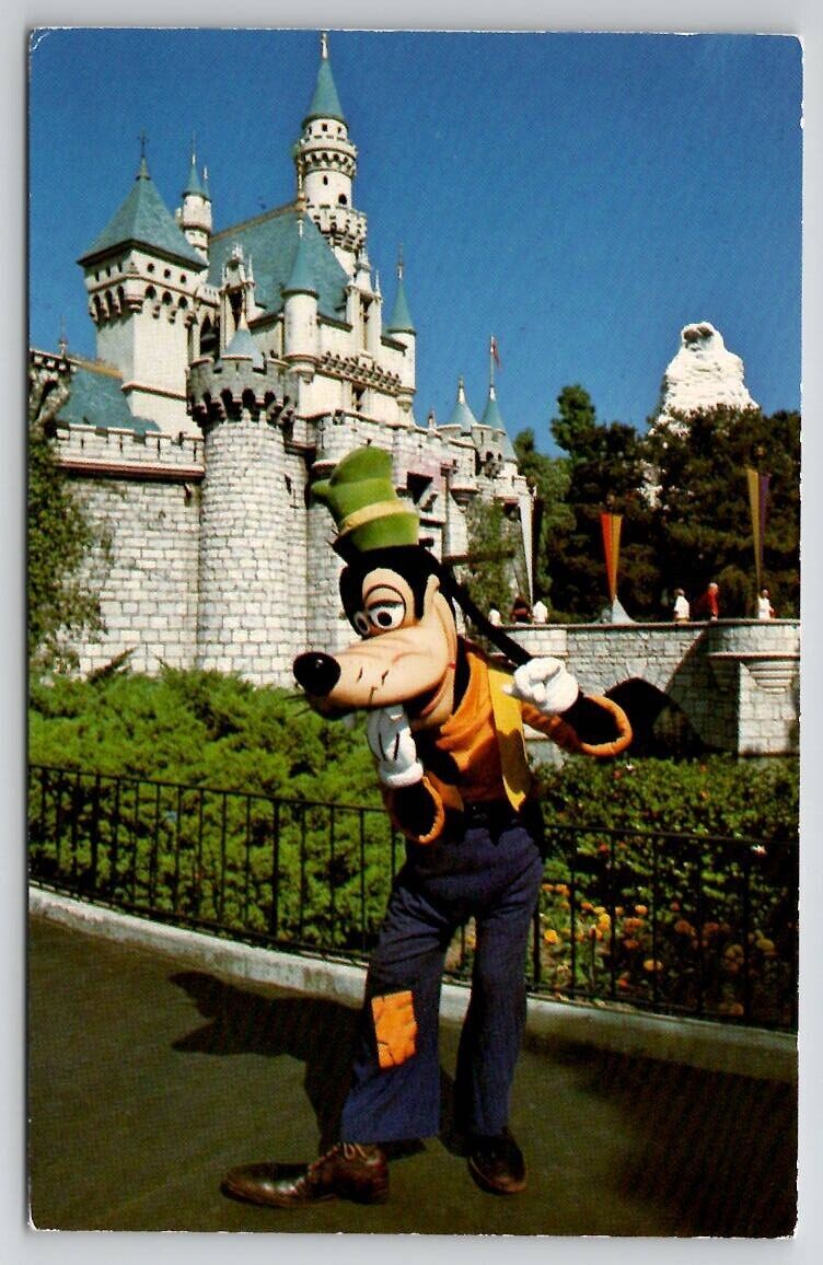 Disneyland Goofy Yup See Yuh In Fantasyland Postcard M23 | Other ...