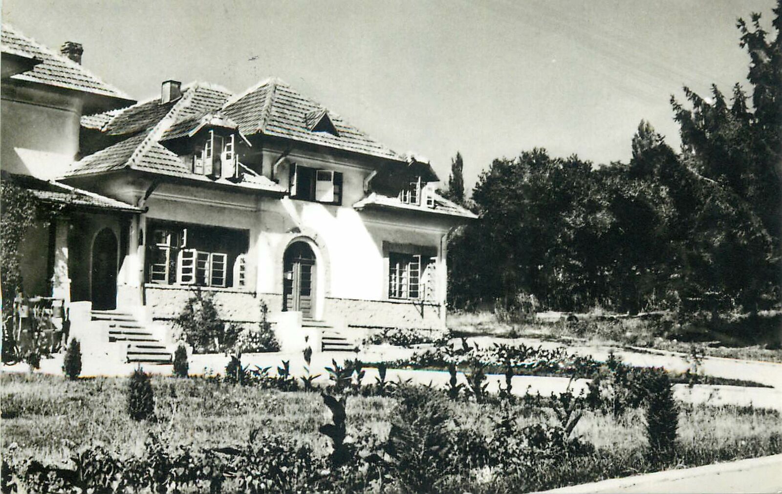vintage RPR Postcard Romania Pucioasa - Hospital building | Europe ...