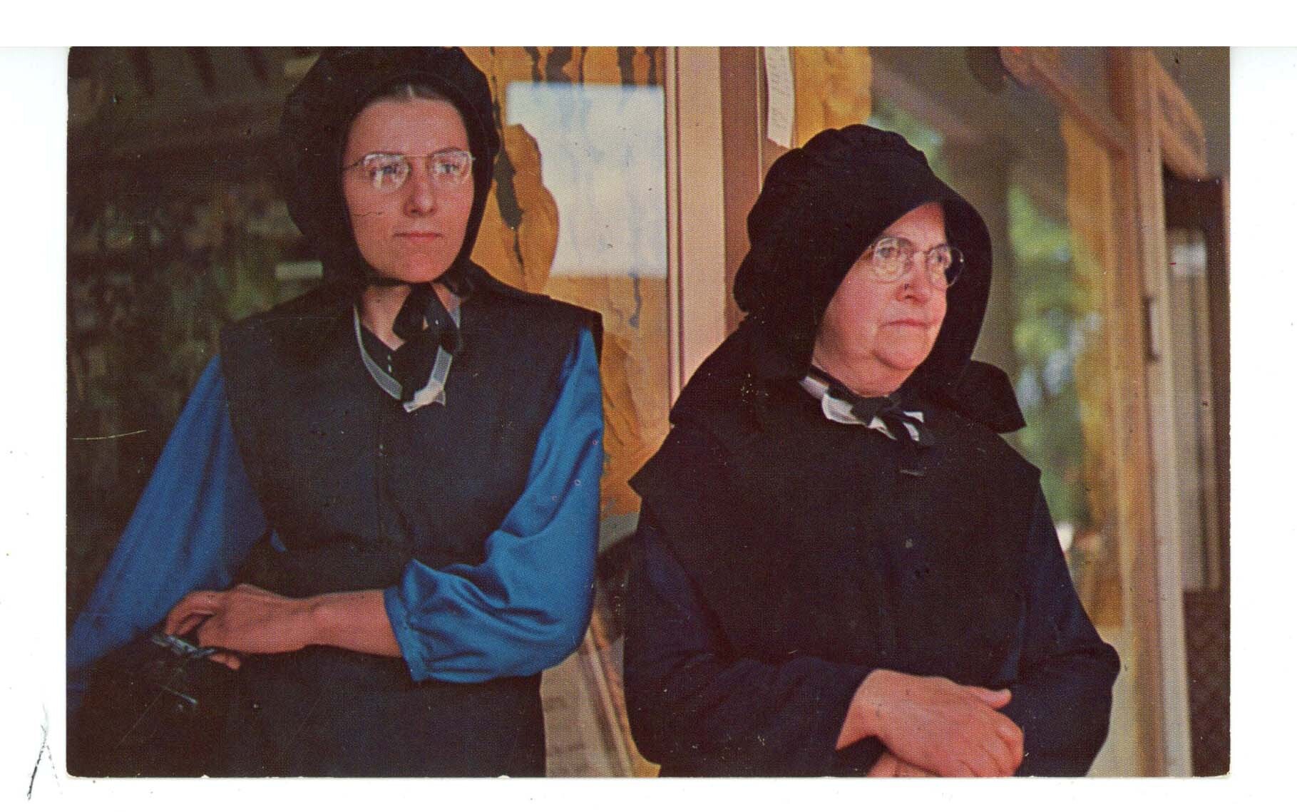 PA - Amish/Mennonite Culture. Mother & Daughter | United States ...