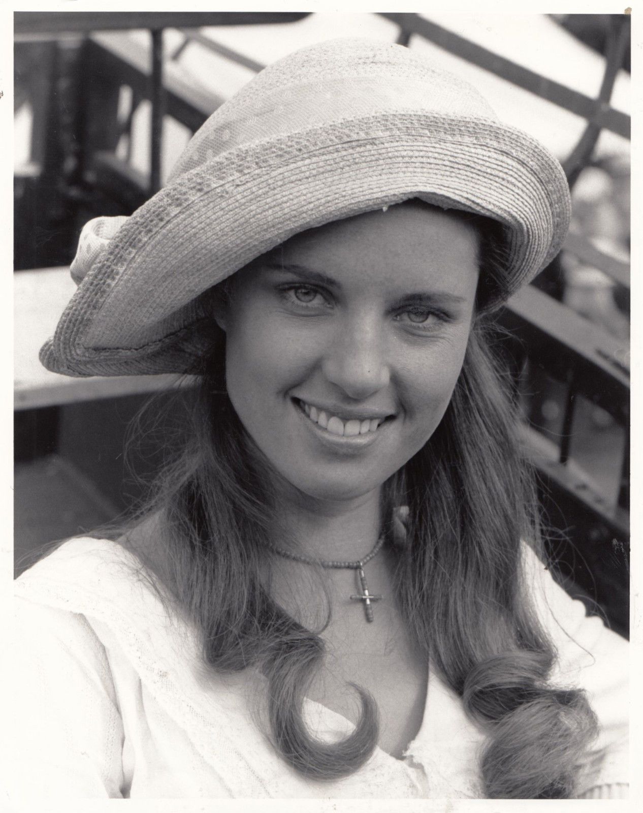 Colette Stevenson of Andy Capp 1914 All Out Yorkshire WW1 TV Show Press ...