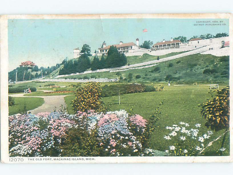 Bent Corner - Divided-Back BUILDINGS & OLD FORT Mackinac Island MI ...