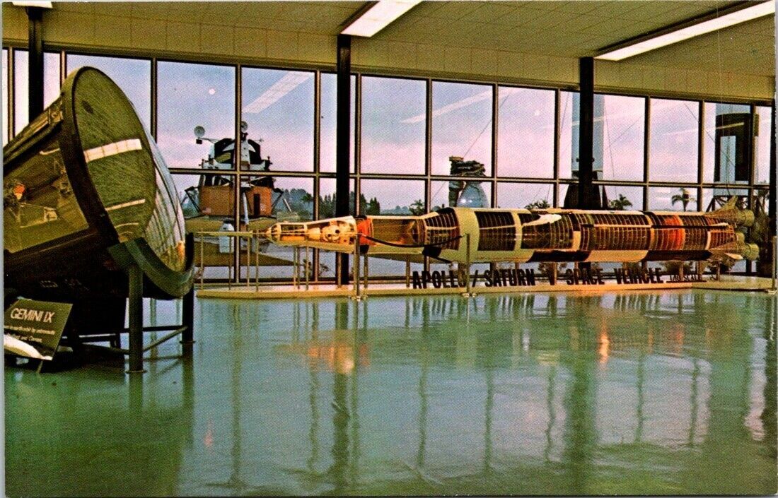 Apollo Saturn 5 Rocket Scale Model JFK Space Center NASA TWA FL ...