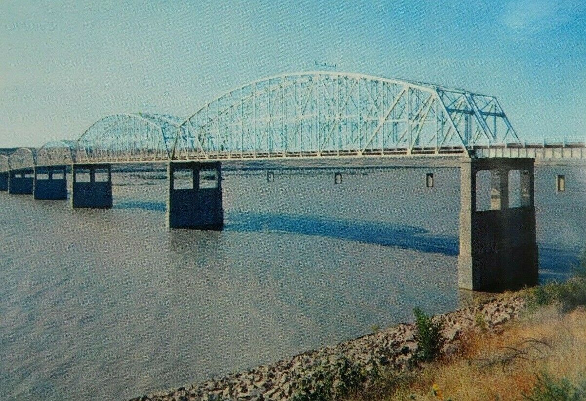 South Dakota's Largest Bridge In Chamberlin Chrome Vintage Postcard ...