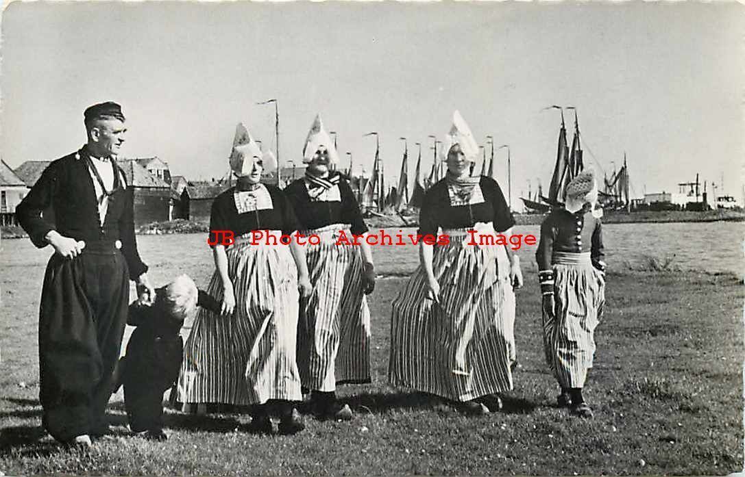 Netherlands, Volendam, RPPC, People in Native Ethnic Folklore Costume ...