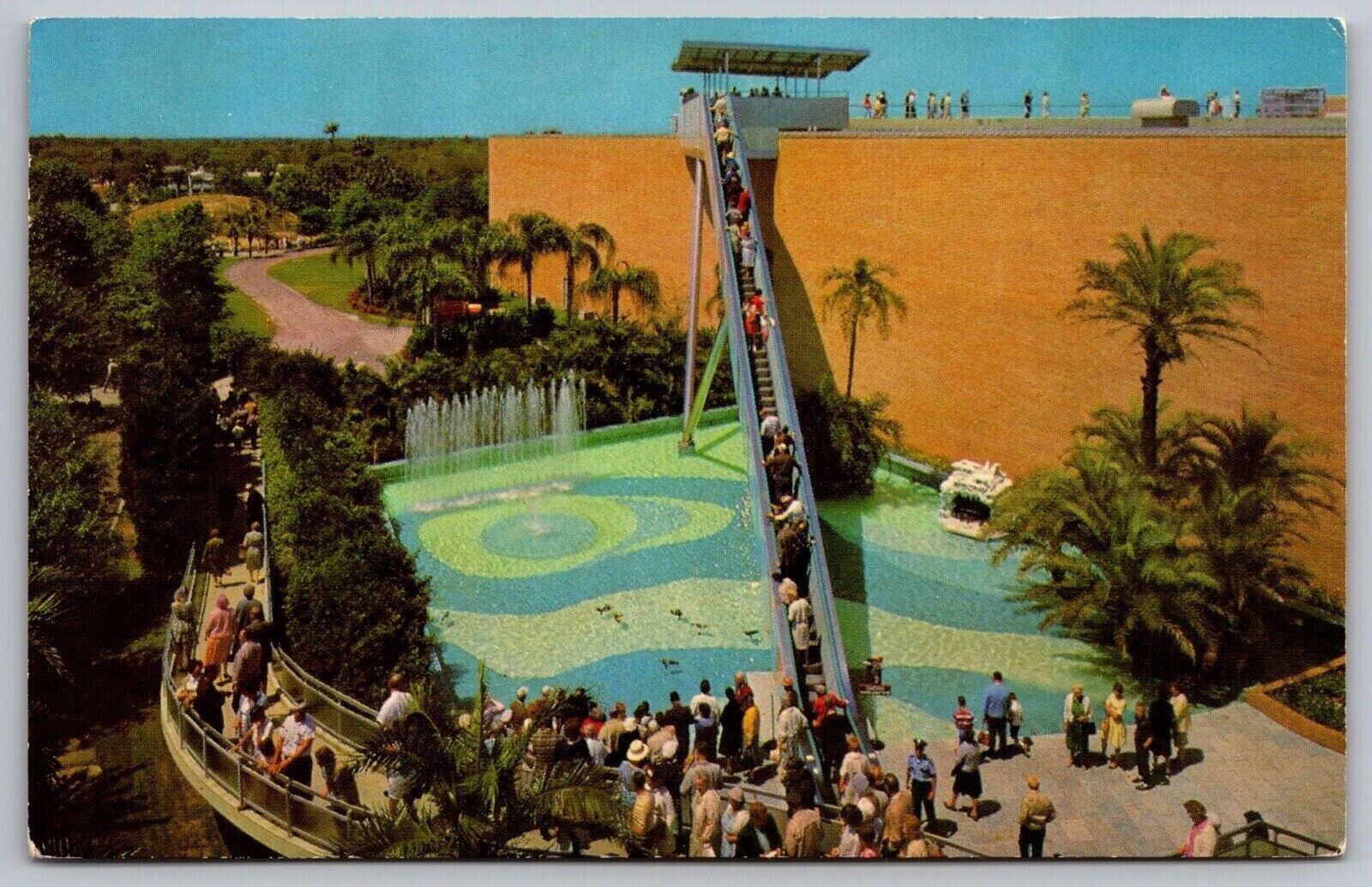 Escalator Busch Gardens Anheuser Busch Brewery Tampa Florida Palms VNG ...