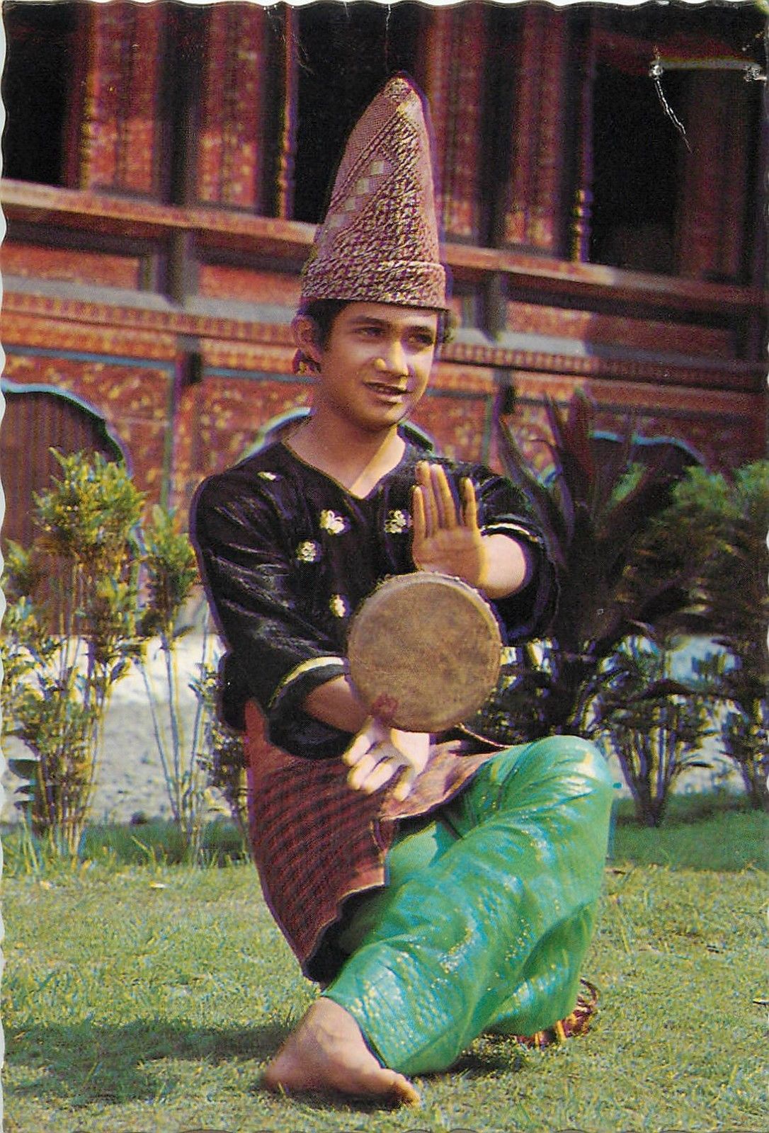 Indonesia Indang Dance West Sumatra dancer folk costume | Asia & Middle ...