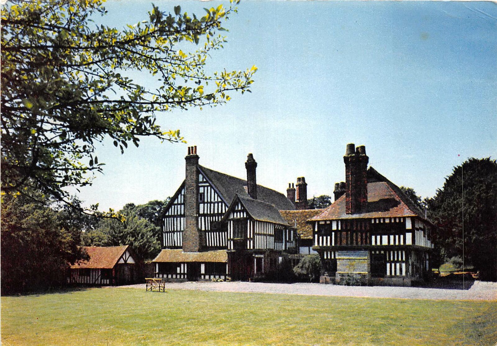 uk47044 main front of puttenden manor lingfield surrey uk | Europe ...