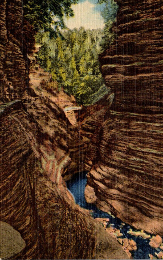 New York Watkins Glen State Park Middle Gorge and Pillar Of Beauty ...