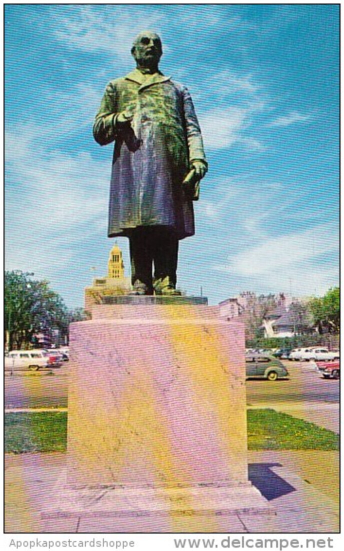 Statue Of Dr William Worrall Mayo Racherter Minnesota | United States ...