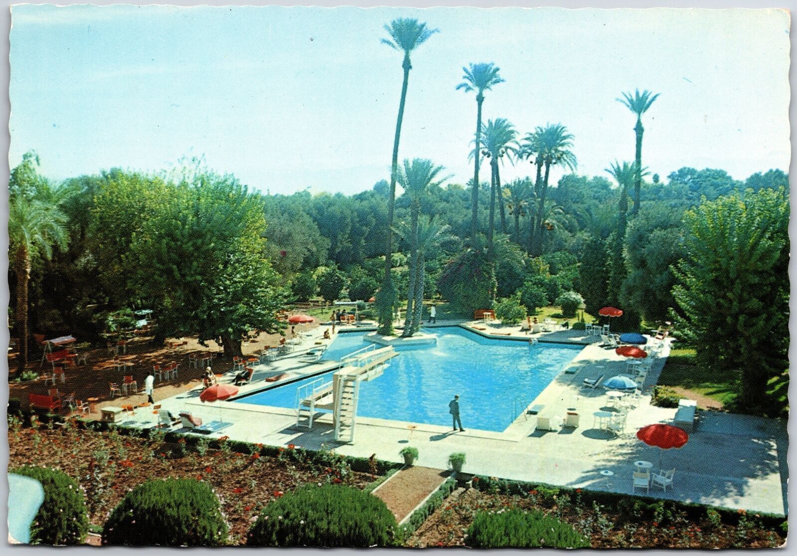 Le Maroc Pittoresque Marrakech L'Hotel Mamounia Swimming Pool Unbrellas ...