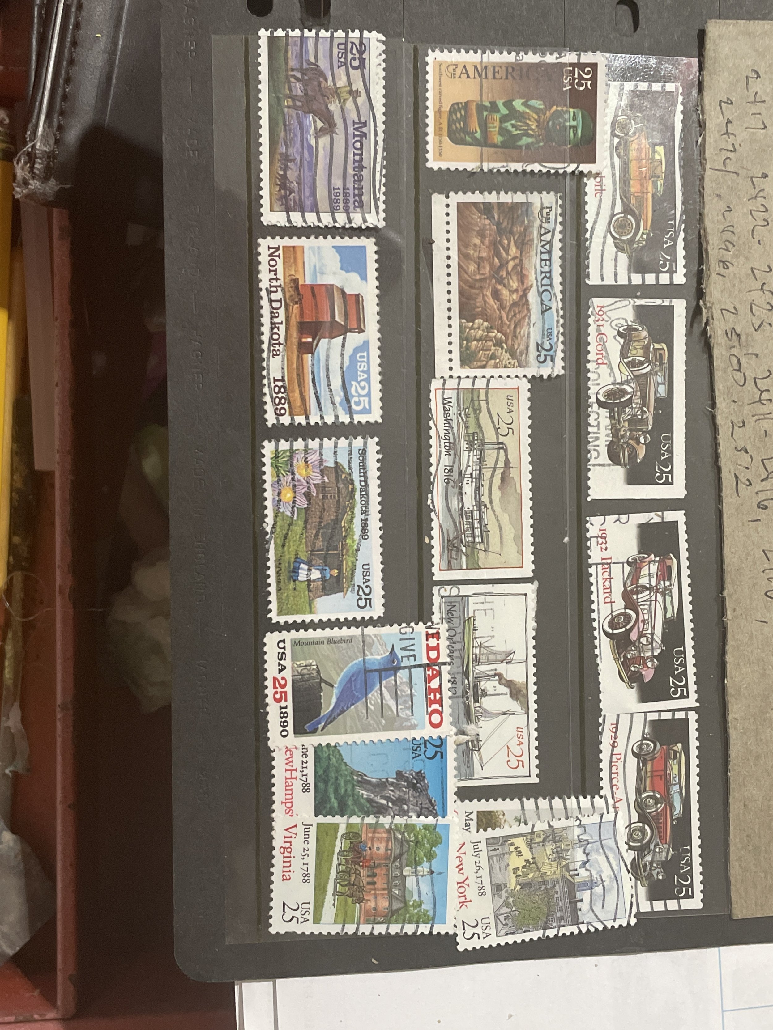 USA. 1988 /. 25c stamps. A total of 33 scott# 2526,2429,2381-2384,2377 ...