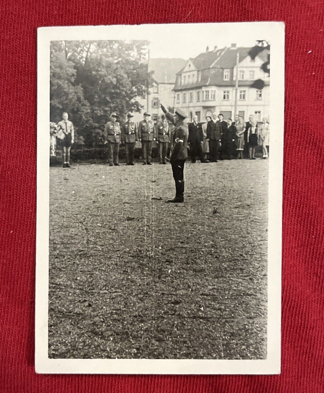 OFFICER SALUTING HIS COUNTRY WW2 WWII German Military photo | Worldwide ...