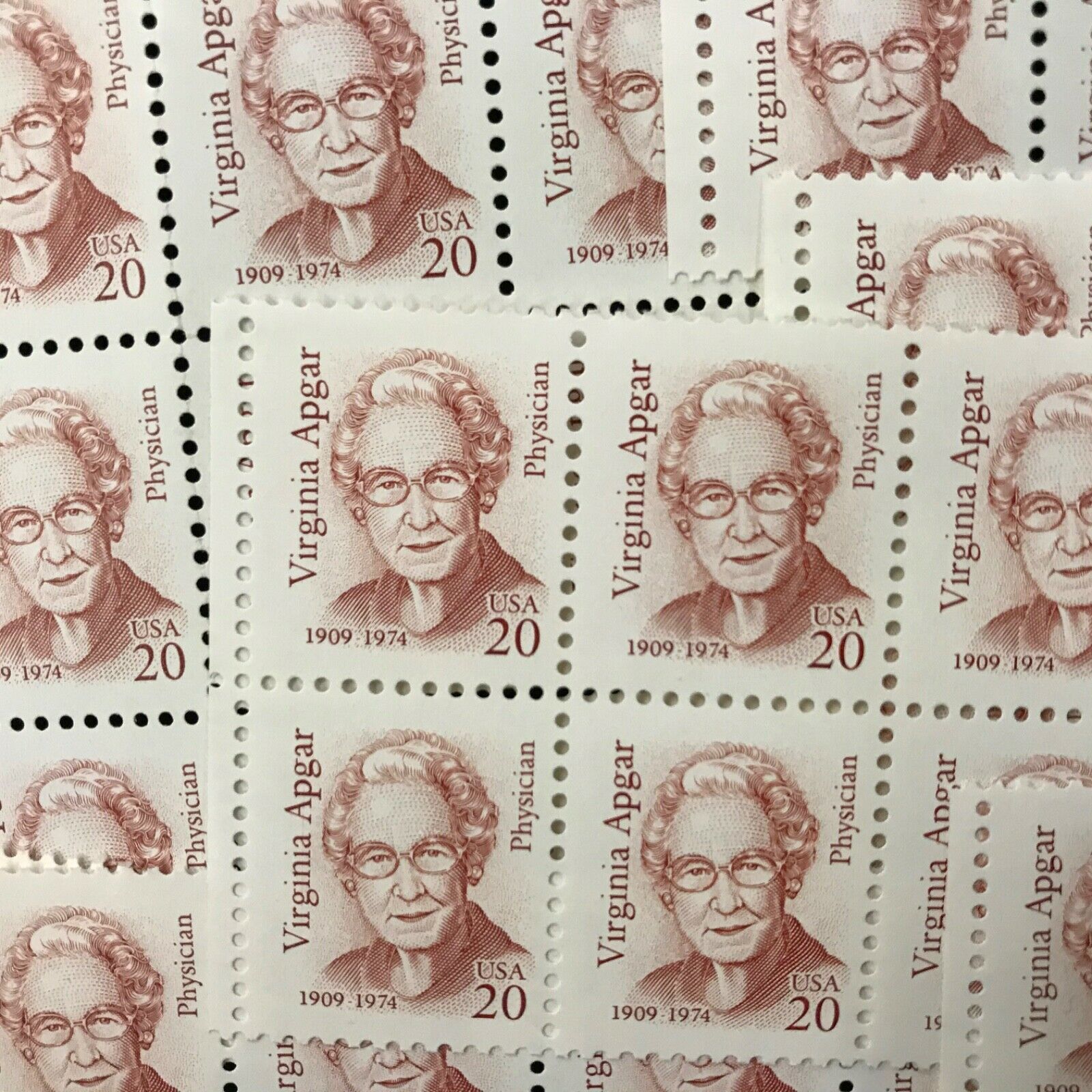 2179 Virginia Apgar , Doctor, red brown 100 MNH 20c stamps $20 face ...