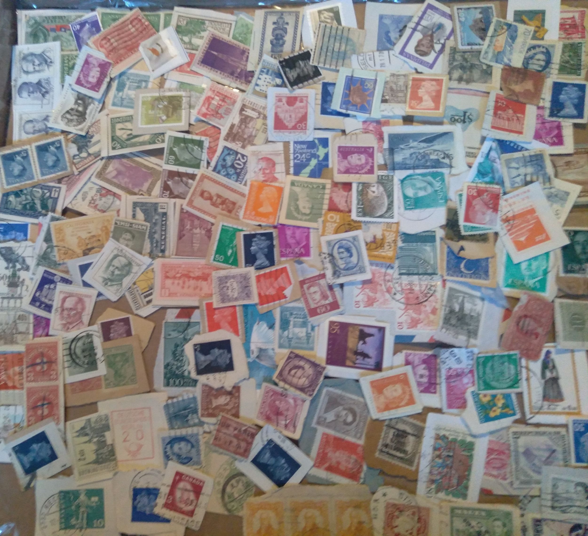 965+ WW Foreign Used XF Extra-Fine Stamps On-Paper or Some are Stuck ...