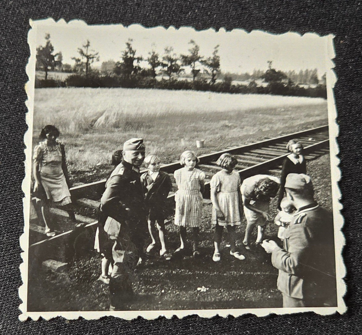 WEHRMACHT w FAMILY CHILDREN TRAIN TRACKS WW2 WWII German Military ...
