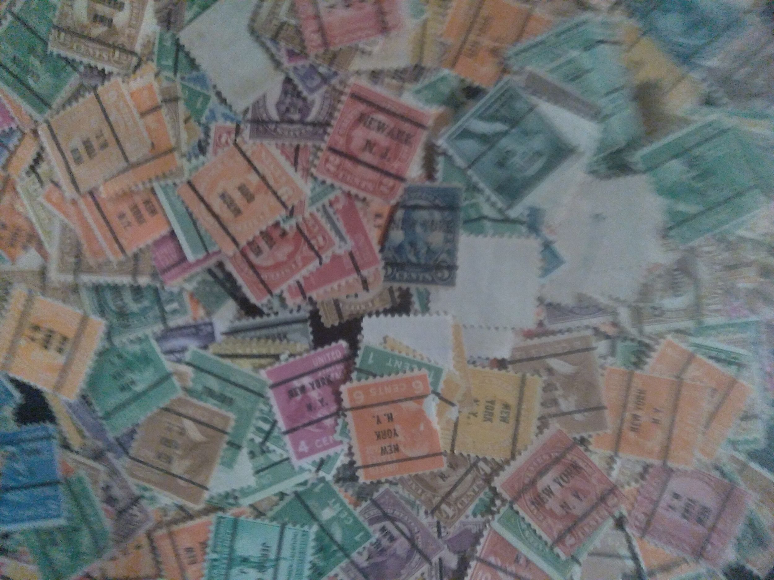 100 Vintage US Stamps All Diffeerent Nice Collectable Dealers Choice ...
