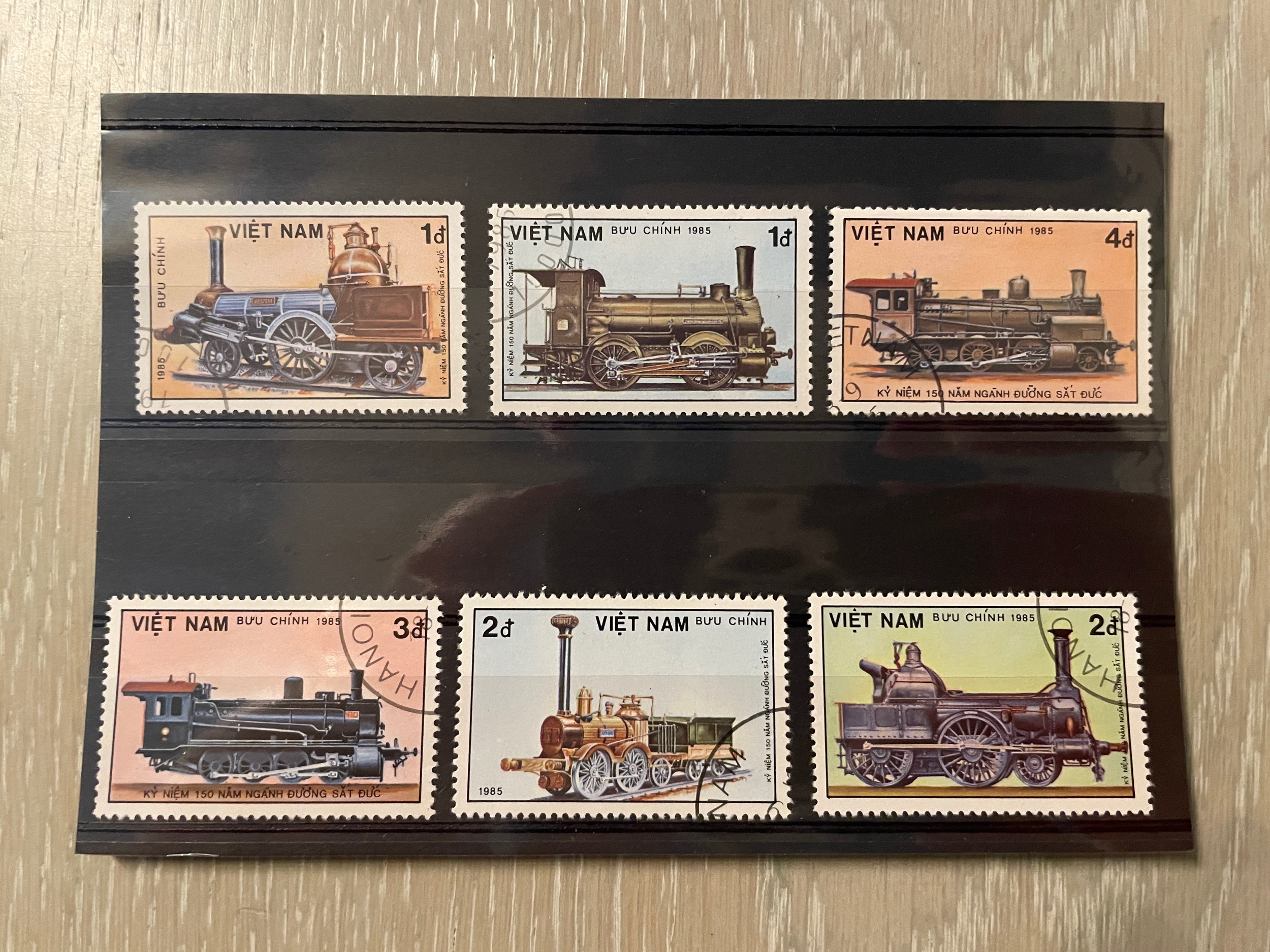 Trains & Locomotives : 5 different issues (5 photos) with Very Fine ...