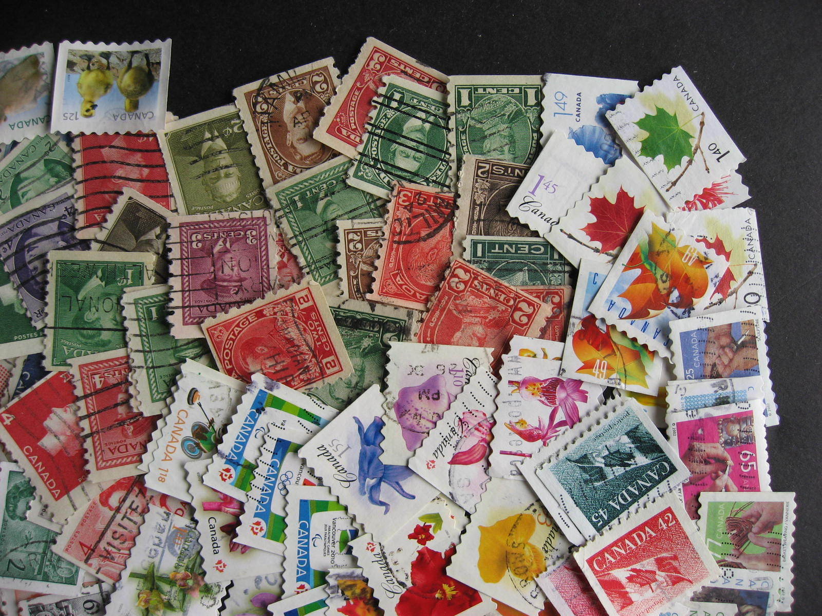 CANADA coil stamps 145 different used,nice modern here too! Some mixed ...