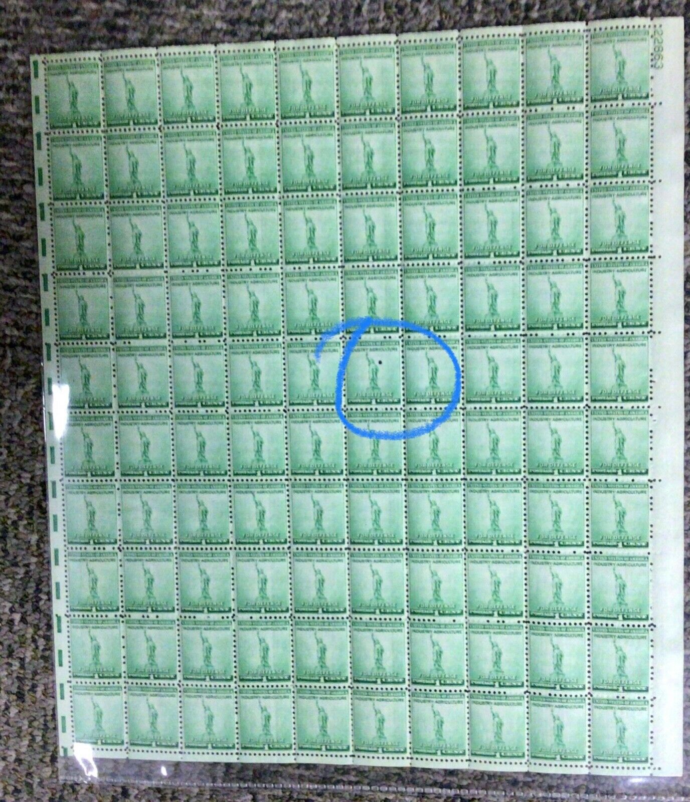 899 Defense Statue of Liberty MNH 1 c Sheet of 100 1940 / HipStamp