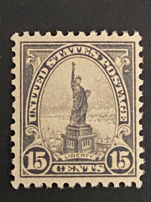 US Stamps-SC# 566 - Perf 11 - Statue of Liberty - 15 Cent - MNH - CV ...