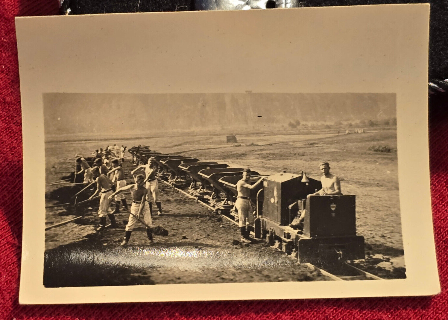 SOLDIERS LOAD RAD TRAIN MINE CARTS WW2 WWII German original wartime ...