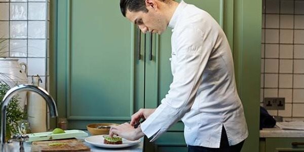 Hire Elite Private Chefs in London | HOMETAINMENT