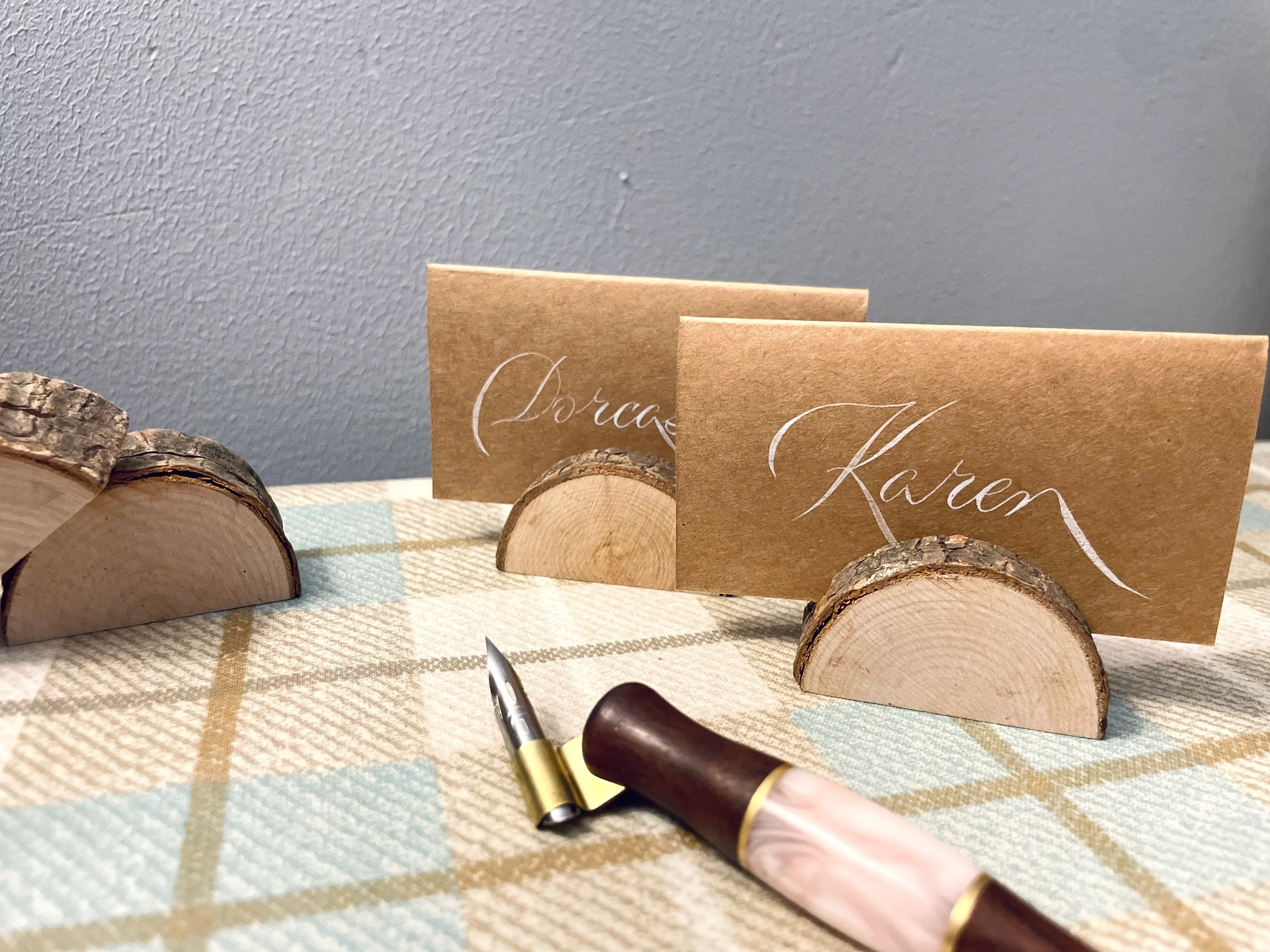 Dip Pen Calligraphy – Master the Art of Elegant Writing