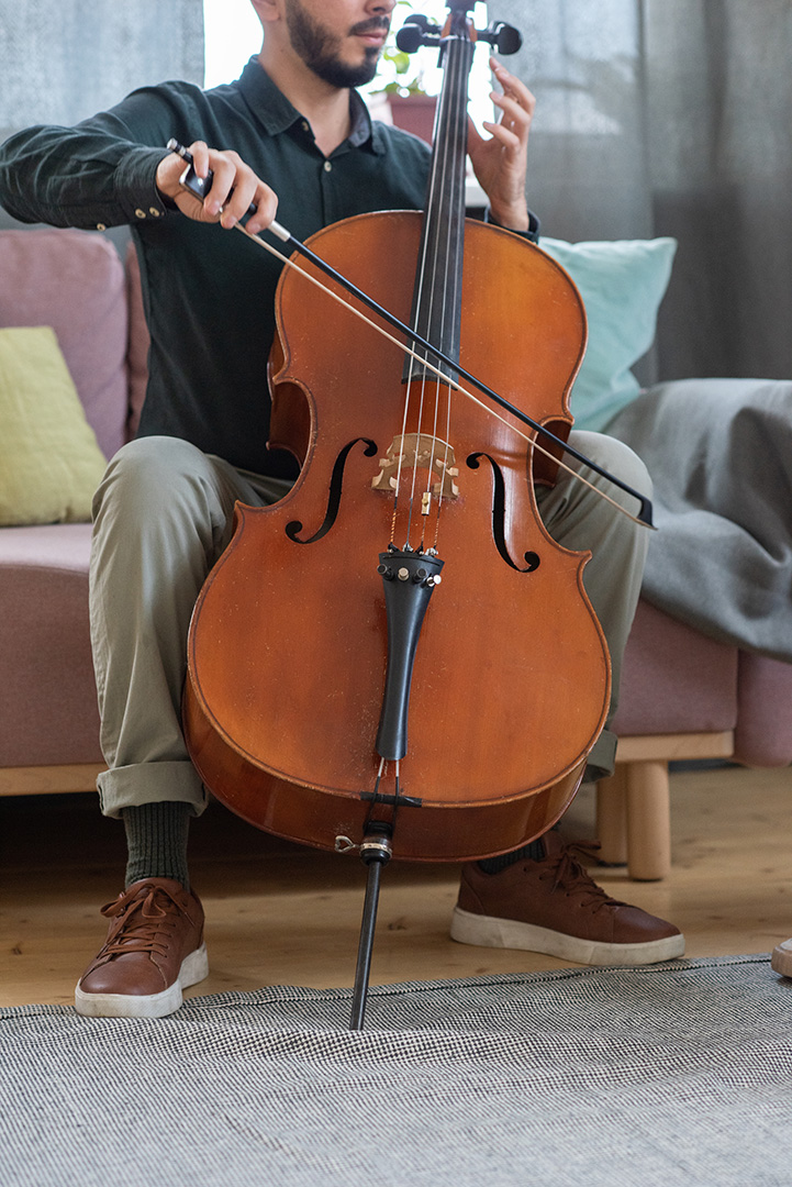 Best Cellists For Hire in Cotswolds. Book a Cellist Today