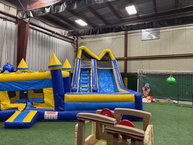 Bounce Houses in Play Land | Hoopla