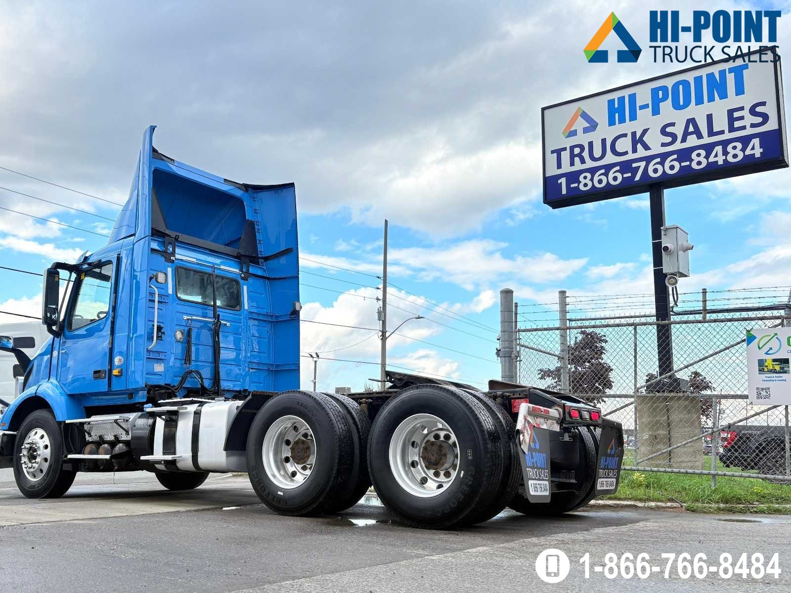 2019 VOLVO VNR64T300 | Hi-Point Truck Sales