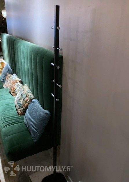 MUSTA pystynaulakko, pyöristetty jalka (EDIT: kuvia lisätty 23.4 ...