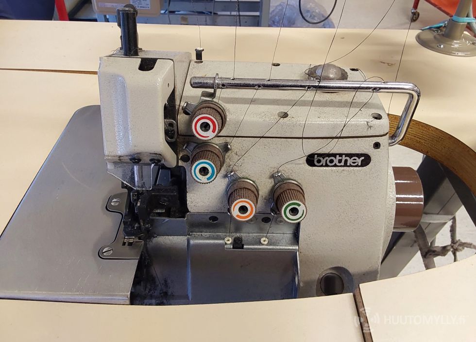 Brother MA4-B551 5-lankainen varmuustikki teollisuusompelukone ...