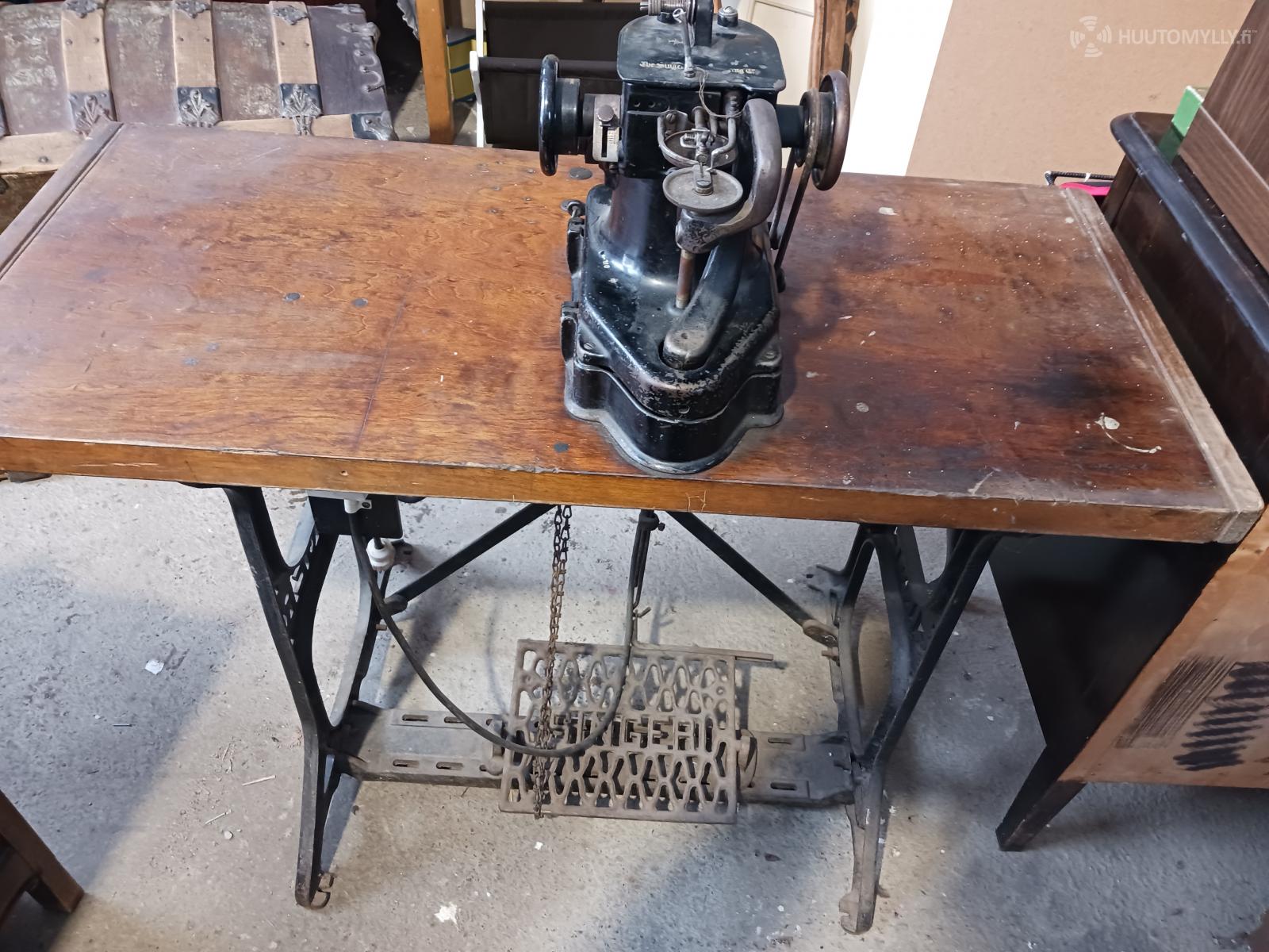 Vanha Singer Turkis/Nahka teollisuusompelukone – Huutomylly.fi