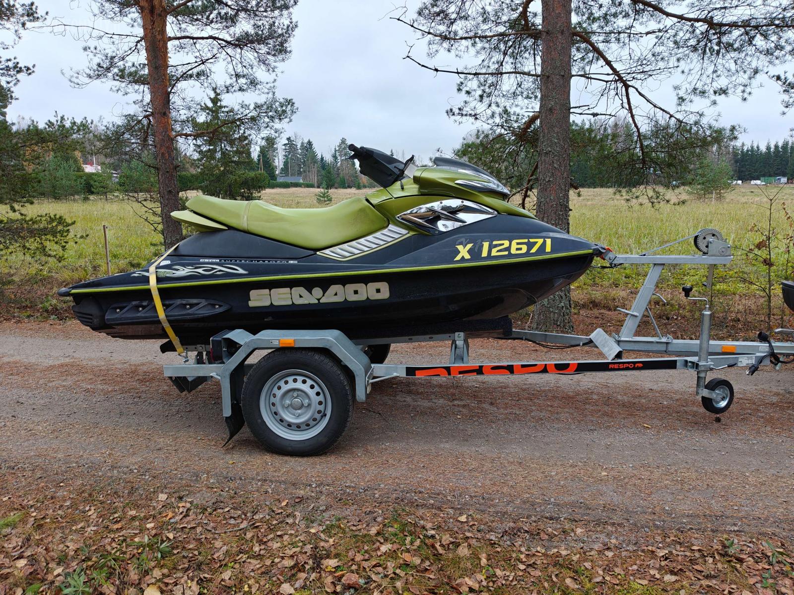 SEA-DOO RXP 215HV NELITAHTI TURBO -Pakillinen malli- Helppo Käsitellä ...