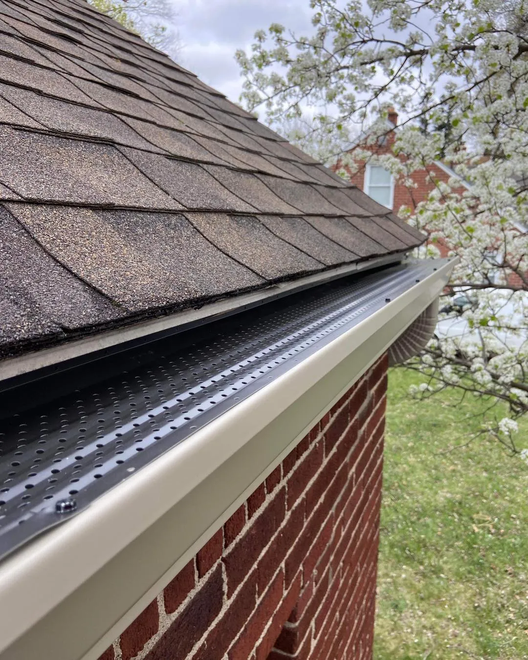 Full-Service Gutter Company in Southeast Michigan | Midwest Gutter Cleaning