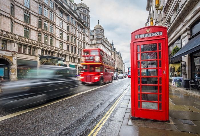 Cabine téléphonique anglaise : un symbole de la ville de Londres