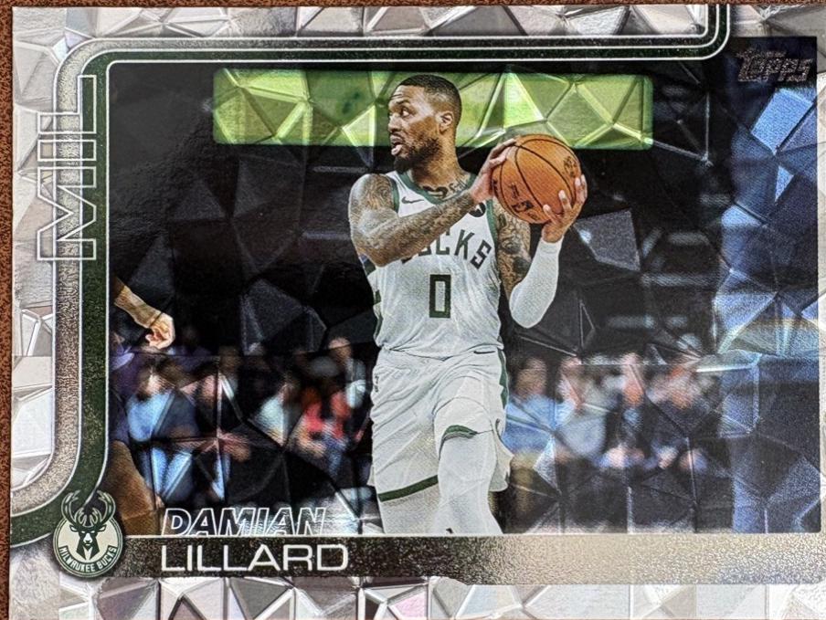 Damian Lillard [Diamante] #55 Prices | 2025 Topps | Basketball Cards