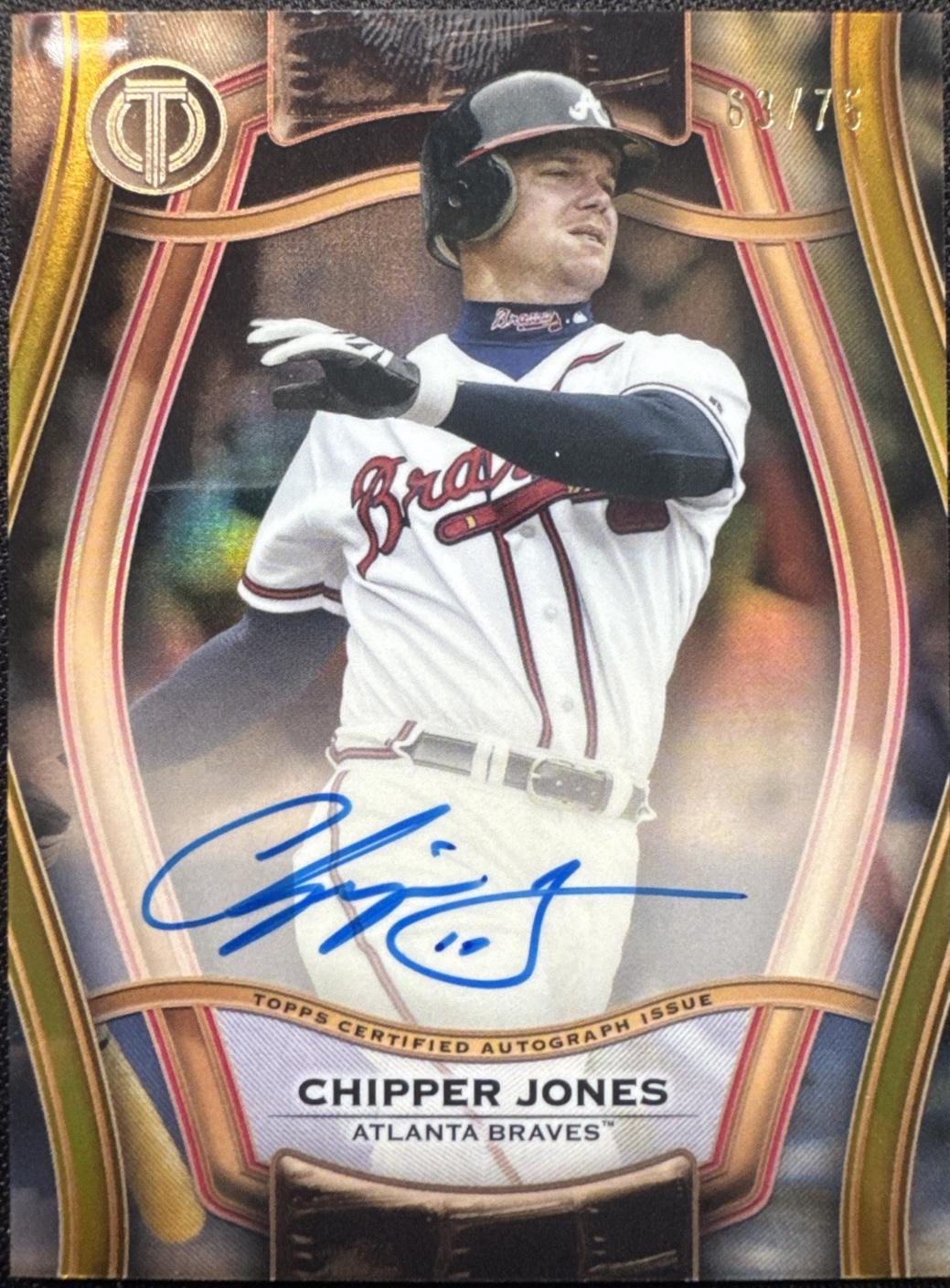 Chipper Jones [Gold] #PTGA-CJ Prices | 2025 Topps Tribute Pillars of ...
