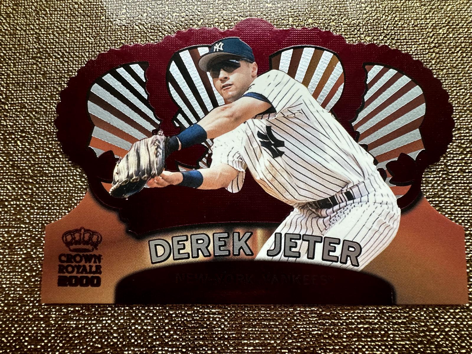 Derek Jeter [Red] #95 Prices | 2000 Pacific Crown Royale | Baseball Cards