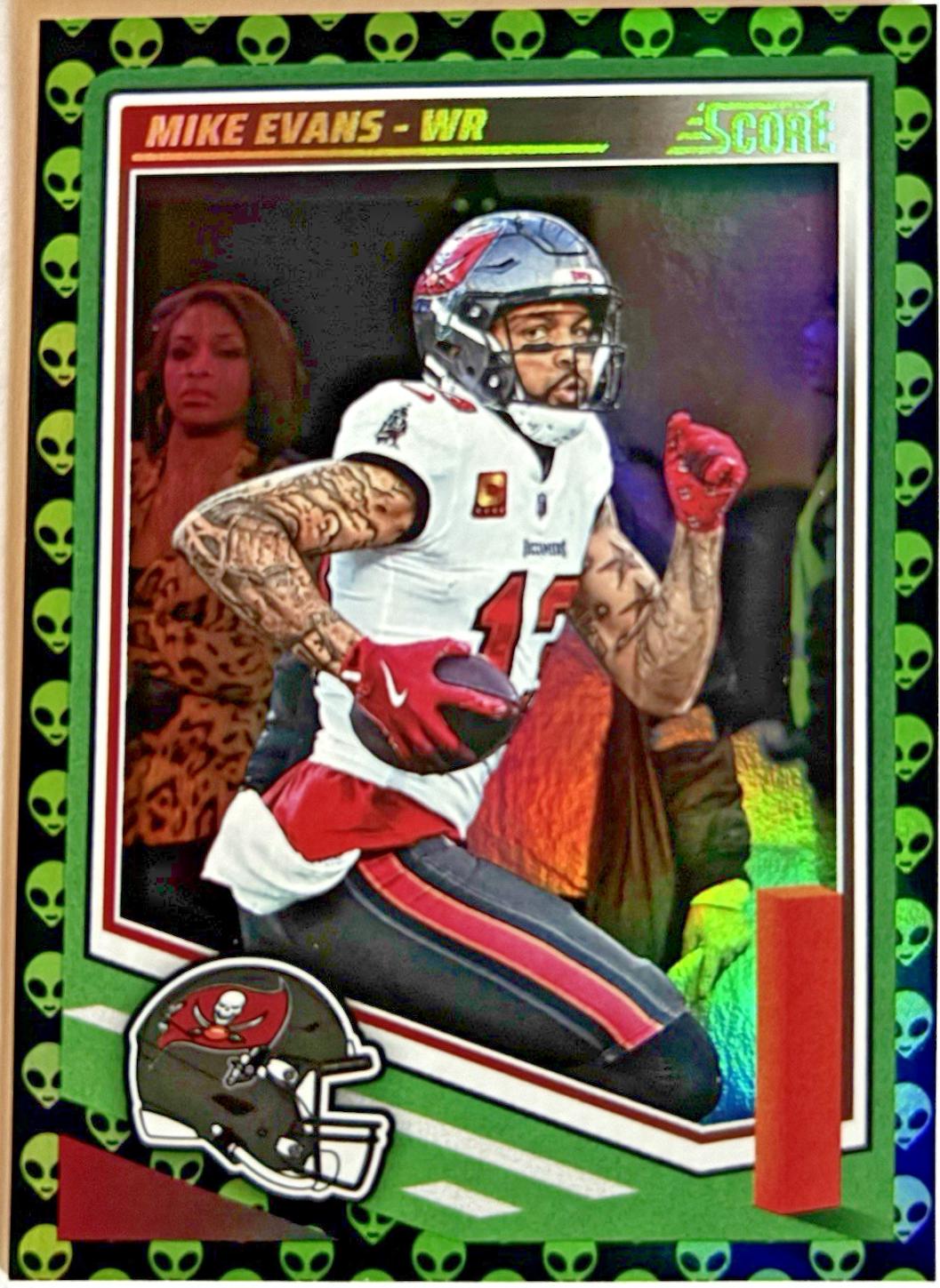 Mike Evans [Extraterrestrial] #285 Prices | 2025 Panini Score ...