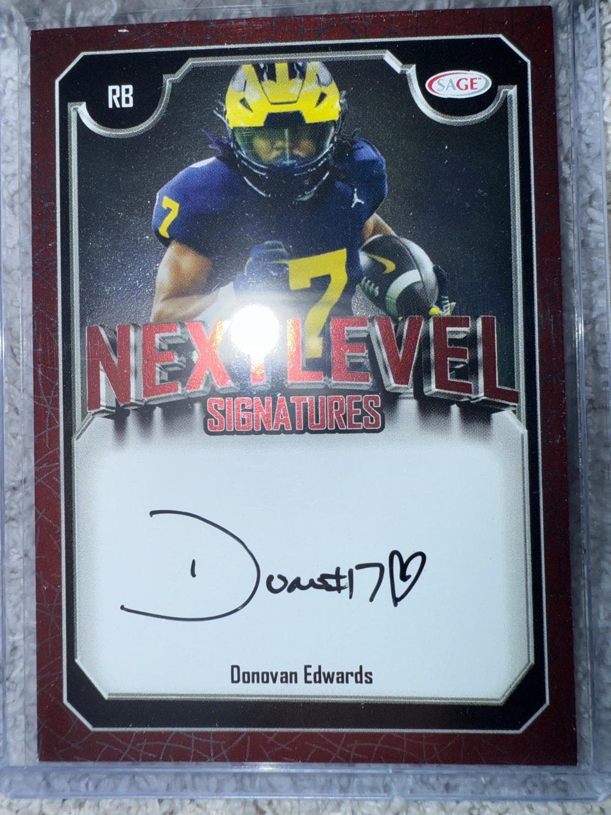 Donovan Edwards [Red] #A-DE Prices | 2025 Sage Hit Autograph | Football ...