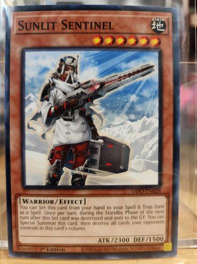 Sunlit Sentinel [1st Edition] | Ungraded | YuGiOh Dimension Force