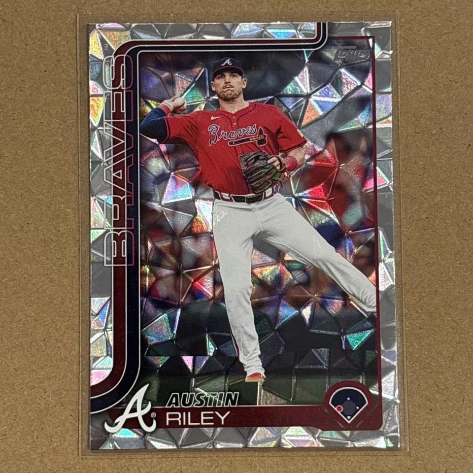 Austin Riley [Diamante Foil] #54 Prices | 2025 Topps | Baseball Cards