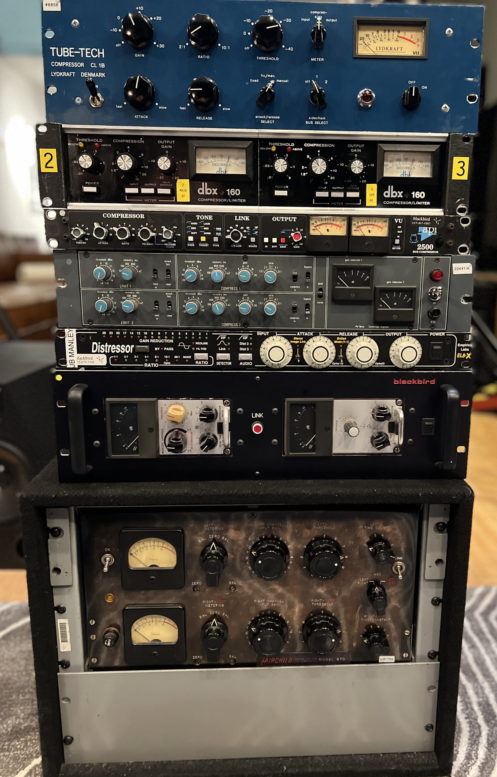 The 1176 Compressor - Inside Blackbird