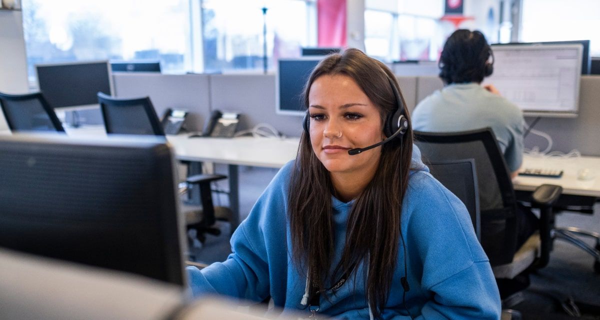 10 ways to enhance call centre agent performance | IRIS